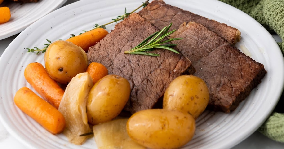 10+ Romantic Date Night Dinner Recipes You Can Make at Home - Party ...